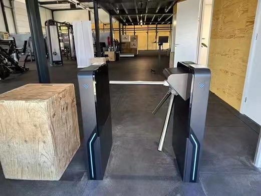 SUS304 Stainless Steel Tripod Turnstile Gate Dry contact / RS485 input ...